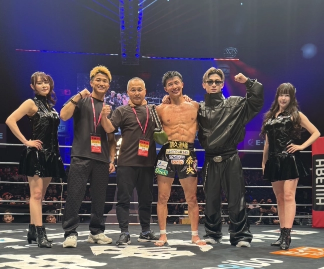 朝久泰央、BreakingDownフェザー級王者YURAを撃破！RIZIN初参戦でダウン奪い勝利 | K-1 OFFICIAL SITE | 格闘技イベント